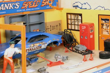 Aurora Racing Scenes Hanks Speed Shop Display. : Lot 606