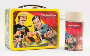 1966 MAN FROM U.N.C.L.E. LUNCH BOX - Apr 01, 2015 | Soulis Auctions in MO