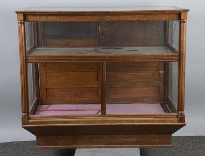 Floor Display Case, Mfgd By Showcase Designs St.