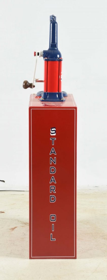 30 Gallon Lubster with Standard Lid.