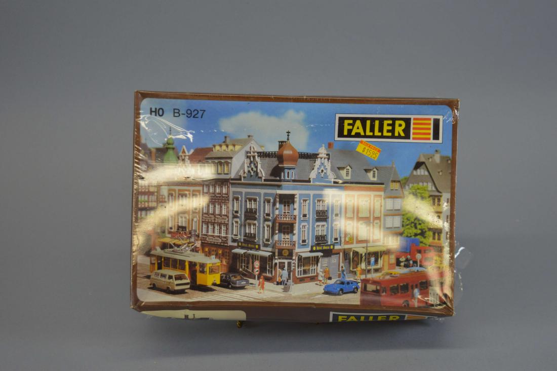 Faller B 927 Ho Scale Hotel Sonne Corner Building