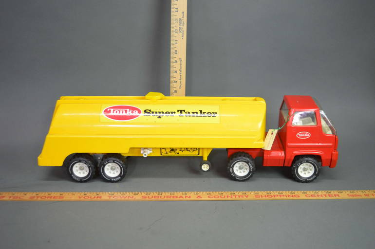 Tonka Super Tanker Semi Truck C.1974 75