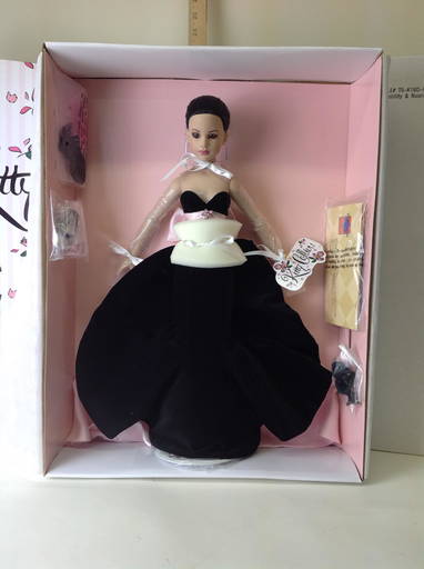 Tonner Kitty Collier Nobility & Nuances Doll