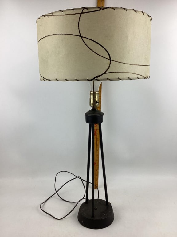 Mid Century Modern Antique Black Metal Frame Lamp & Fiberglass Shade ...