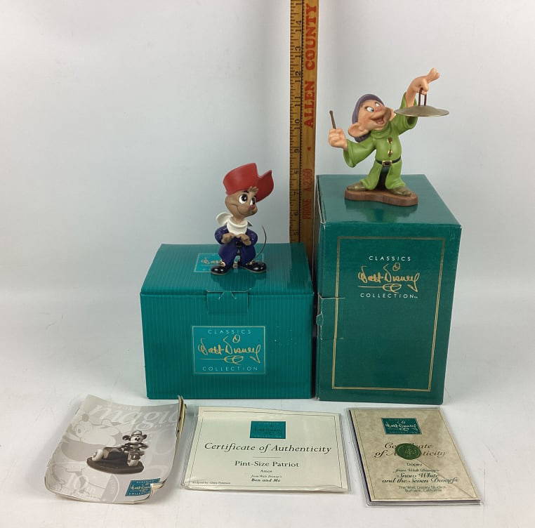 Walt Disney Classics Collection, Flower And Miss Skunk Figruines From ...