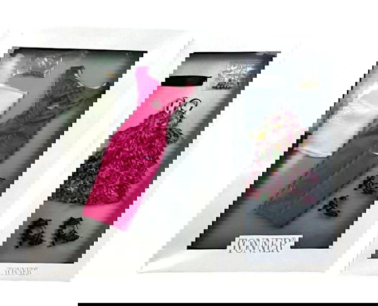 Tonner Doll Company, Doll Accessories Auction