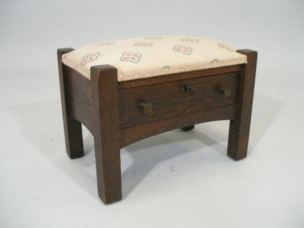 305: Limbert Arts and Crafts Stool, - Mar 17, 2007 | Leland Little in NC