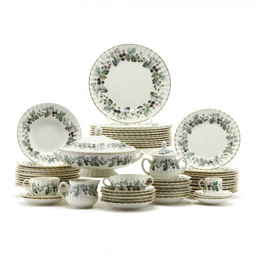 (163) Piece Set Of Royal Worcester "lavinia" China