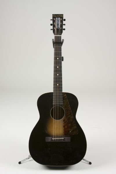 2011: Vintage "Paramount Special" Guitar by Regal,
