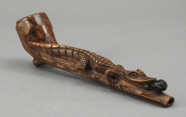 Carved Folk Art Gator Black Boy & Alligator Pipe