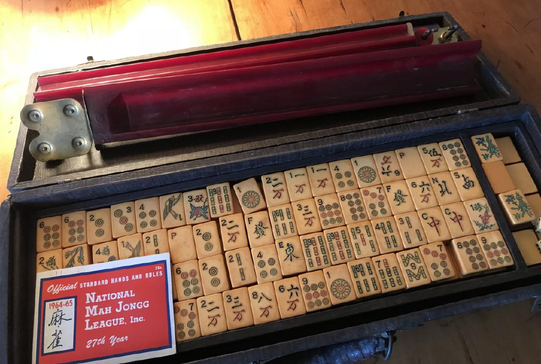 Vintage Boxed Mah Jong Set w Many Pieces