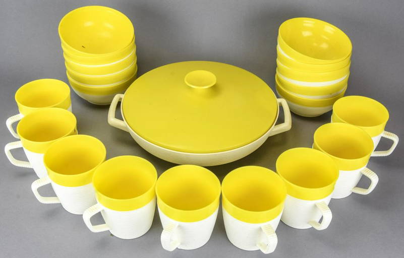 Mid C Modern Thermo Temp Raffiaware Yellow & White