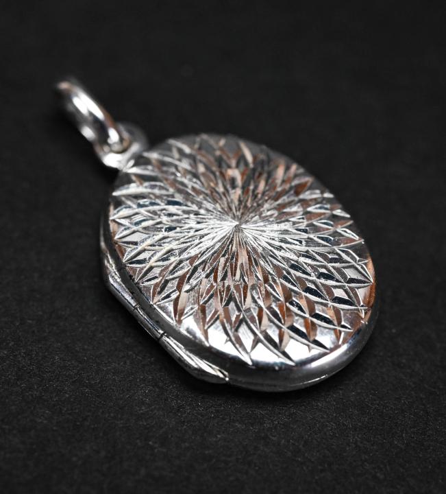 Vintage Sterling Silver Locket Necklace Pendant - Oct 18, 2022 ...