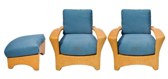 5 Outdoor Lounge Chairs