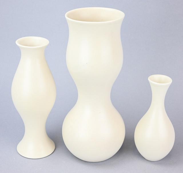 3 Klein Reid Eva Bud Satin Glaze Vases Auction