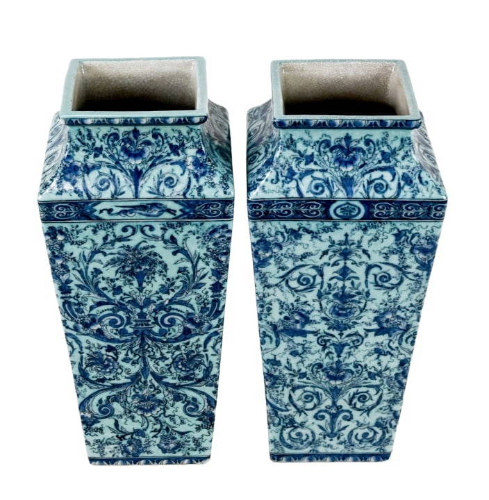 2 Vintage United Wilson Oriental Blue Square Vase Auction
