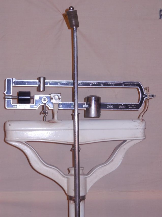 Vintage Continental Scale Works Medical Scale : Lot 11