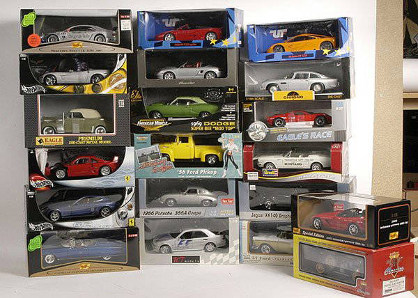 Ut Models, Sun Star, Chrono, Revell 1/18th Cars.