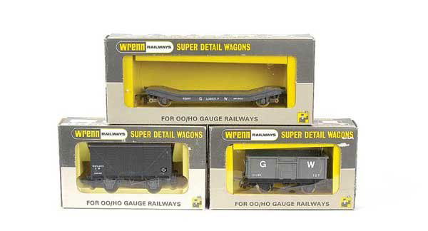 Wrenn A Pair Of Gwr Goods Wagons