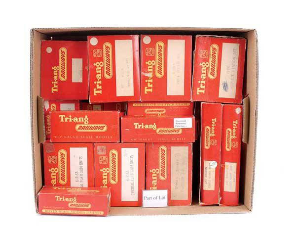 Triang A Group Of Station Sets & Accessories