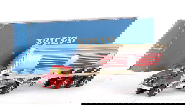 Siku 1/55th Scale Volvo N12 Articulated Tanker