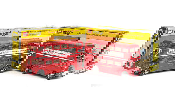 Corgi 2 X No.469 Routemaster Bus "hamleys"