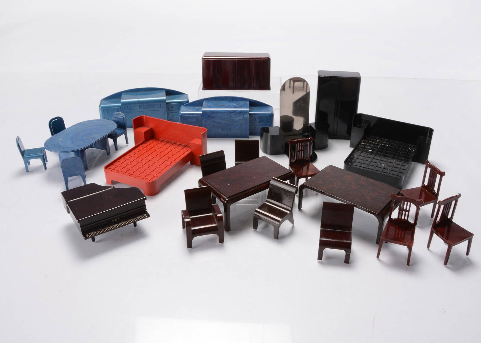 Bex Bakelite Dolls’ House Art Deco Furniture, - Jun 25, 2025 | Special ...