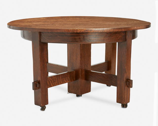 An Arts And Crafts Style Extendable Oak Dining Table