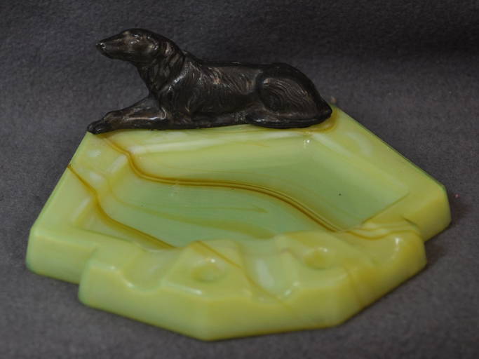 Rare 1920 Houze Vaseline Agate Glass Hound Ashtray Xv