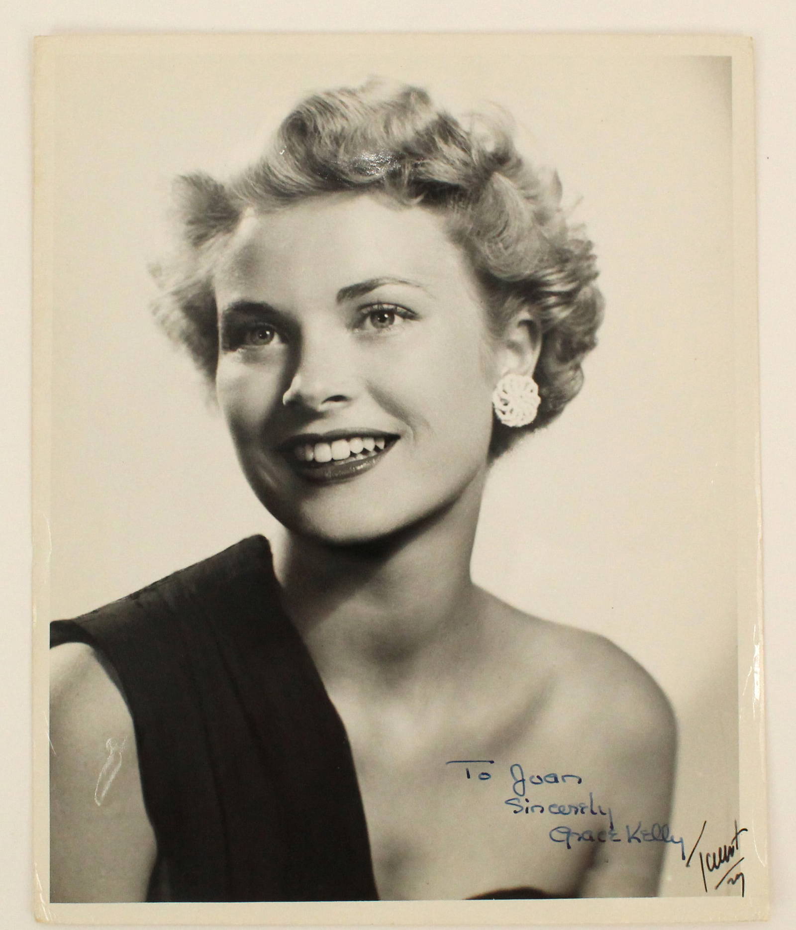 Rare Early Autographed Photo Of Grace Kelly Auction