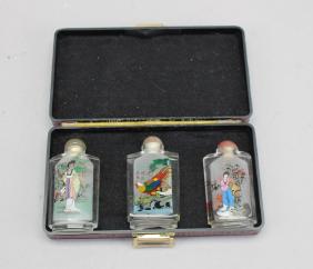 SNUFF BOTTLE COLLECTION IN DISPLAY CASE : Lot 0453