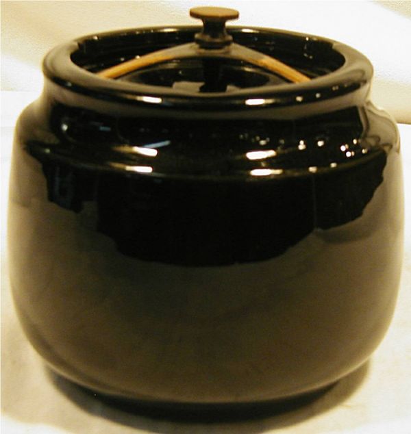 3124: Aonian England Black Pottery Humidor, 6 1/4 x 5, - Aug 19, 2006 ...