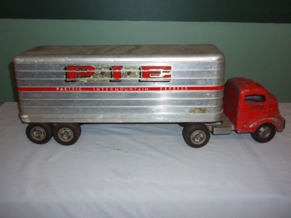 1068: Smith Miller PIE Tractor Trailer, Few Paint Chips