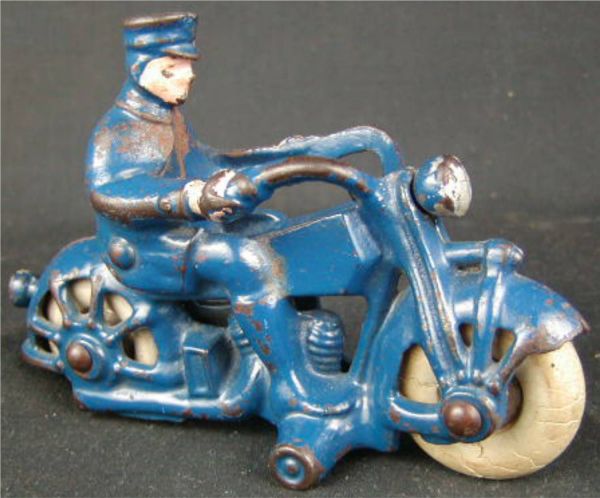 5 Inch Cast Iron Motorcycle. Possibly Made By Kil