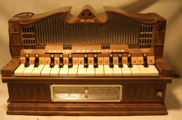 2051: Emenee Electric Toy Organ, 15W x 9 1/2H x 7D, Exc - Apr 26, 2008 ...