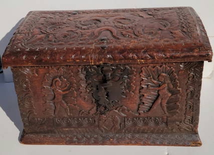 Renaissance To 17c 18c Carved Chest Coat Of Arms