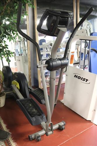 Pro Form 850 Elliptical Machine From Private Gym