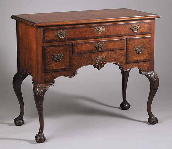 Georgian-Style Dressing Table - Mar 05, 2006 | Neal Auction Company in LA