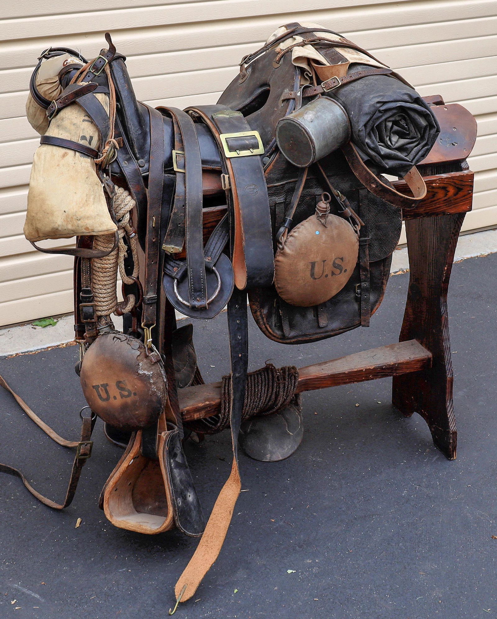 Mcclellan Cavalry Saddle Model 1885 Complete With Tack [155882]