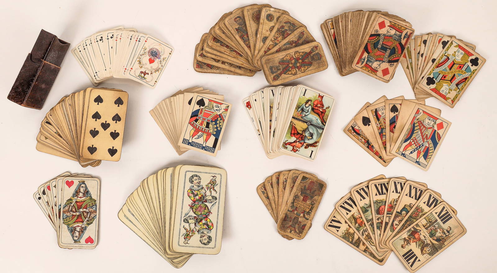 Old Vintage Playing Cards (10 Packs) [170323] Auction