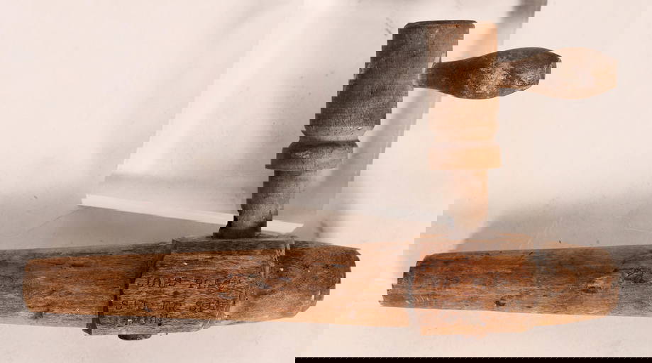 Beer Or Wine Wood Tapper [178381]