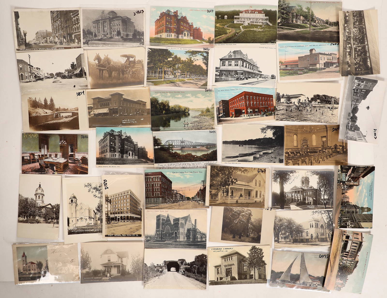 Iowa Postcards, 35 [183978] Auction