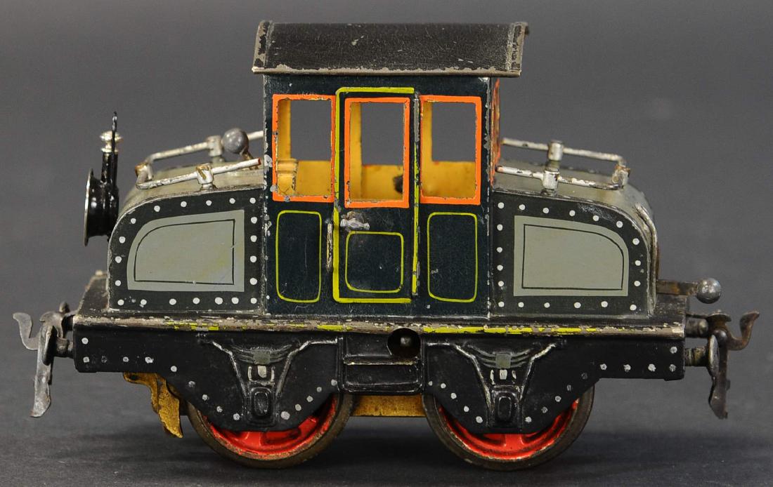 MARKLIN CENTER CAB CLOCKWORK LOCOMOTIVE