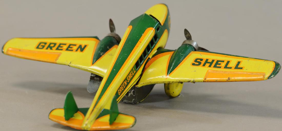 HITACHI JAPAN GREEN SHELL AIRPLANE - Apr 12, 2019 | Bertoia Auctions in NJ