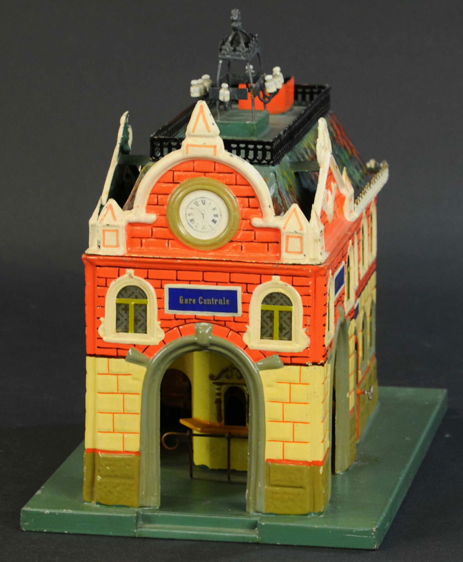 MARKLIN FRENCH PASSENGER STATION - Oct 11, 2019 | Bertoia Auctions in NJ