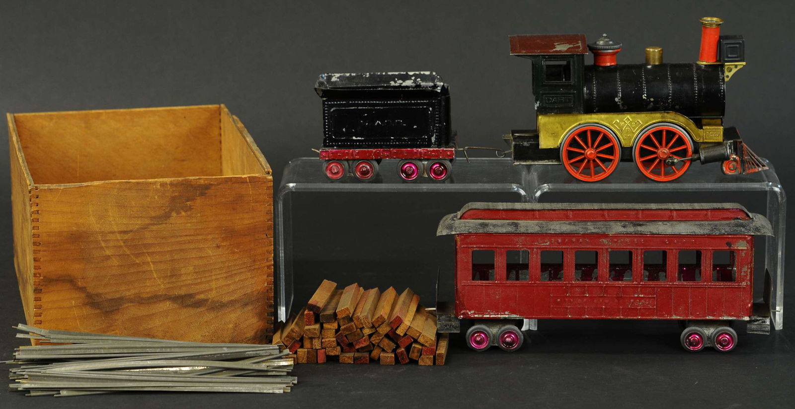 BOXED WEEDEN DART PASSENGER SET - Nov 16, 2019 | Bertoia Auctions in NJ