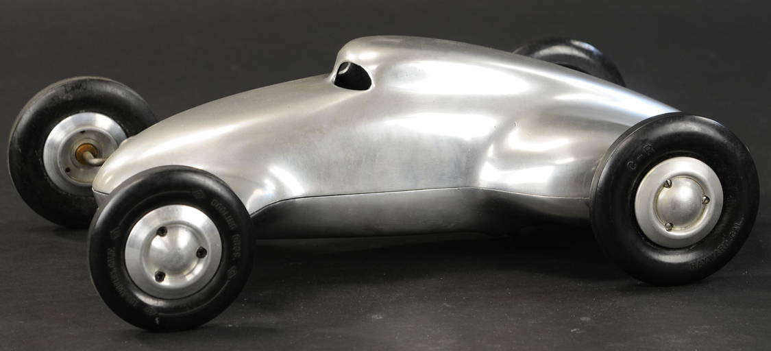 Dooling Frog Tether Car