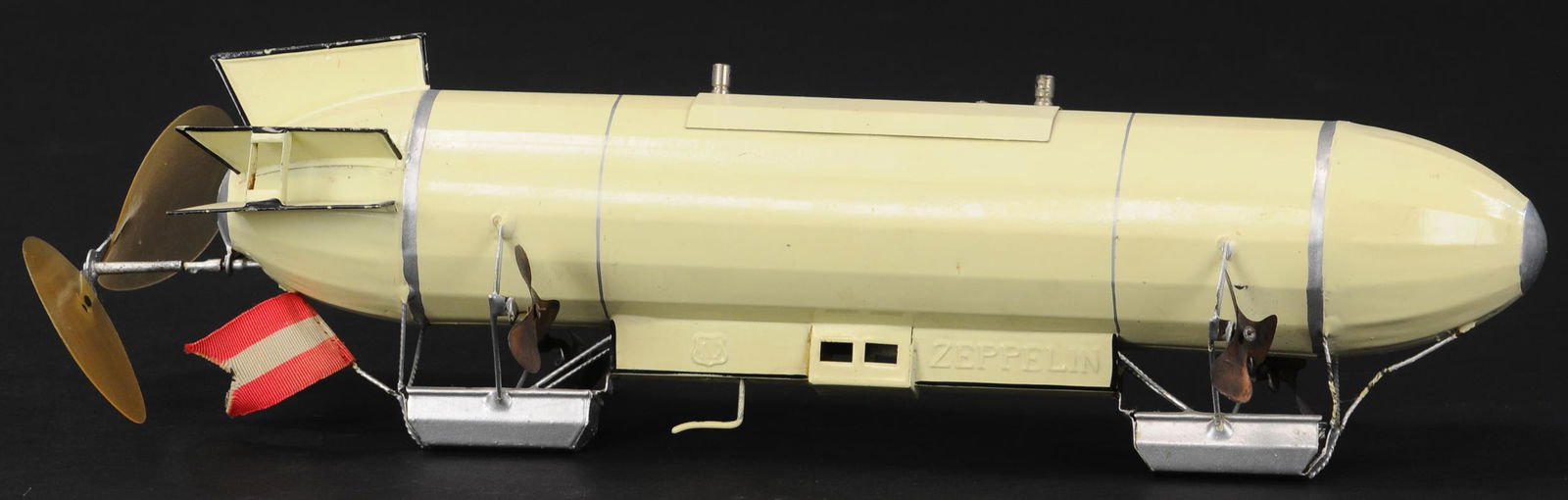 MEDIUM MARKLIN ZEPPELIN DIRIGIBLE - Mar 06, 2021 | Bertoia Auctions in NJ