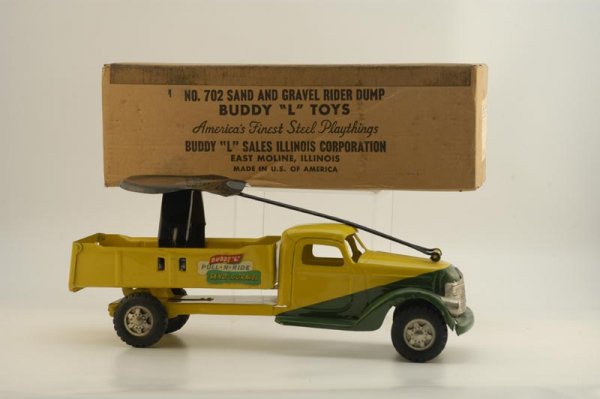 1824: BOXED BUDDY "L" SAND & GRAVEL TRUCK
