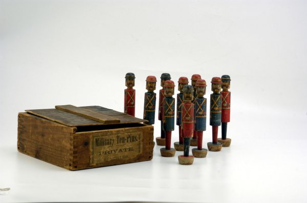 540: BOXED IVES MILITARY TEN PINS